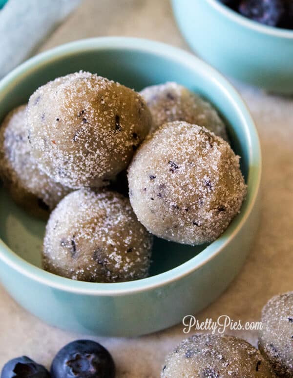 Blueberry Donut Holes (Keto, Paleo, Vegan) – Pretty Pies