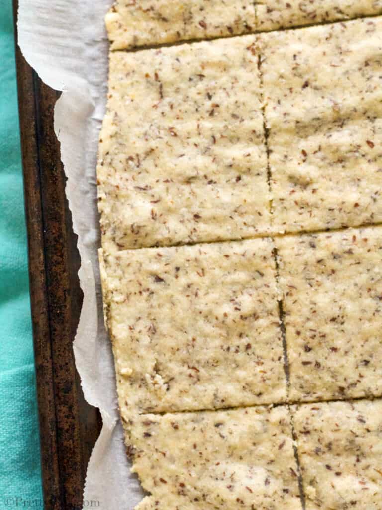 Ultra Crisp Low-Carb Crackers – Pretty Pies